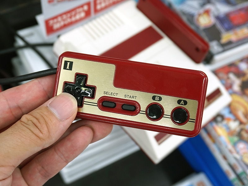 Nintendo Classic Mini: Famicom photos