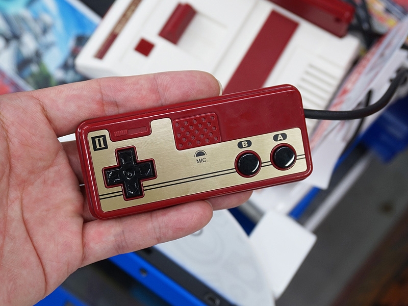 Nintendo Classic Mini: Famicom photos