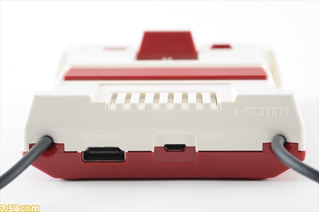 Photos of the Nintendo Classic Mini: Famicom